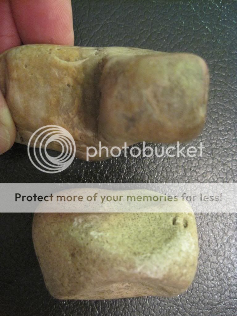 Pecking stones... - ArrowHeads.com